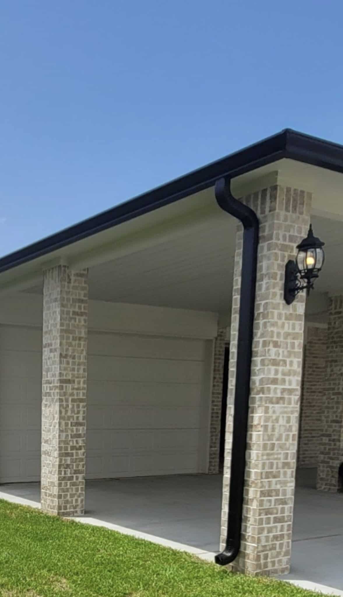 Install Seamless Gutter Harris County | Arm Strong Gutters